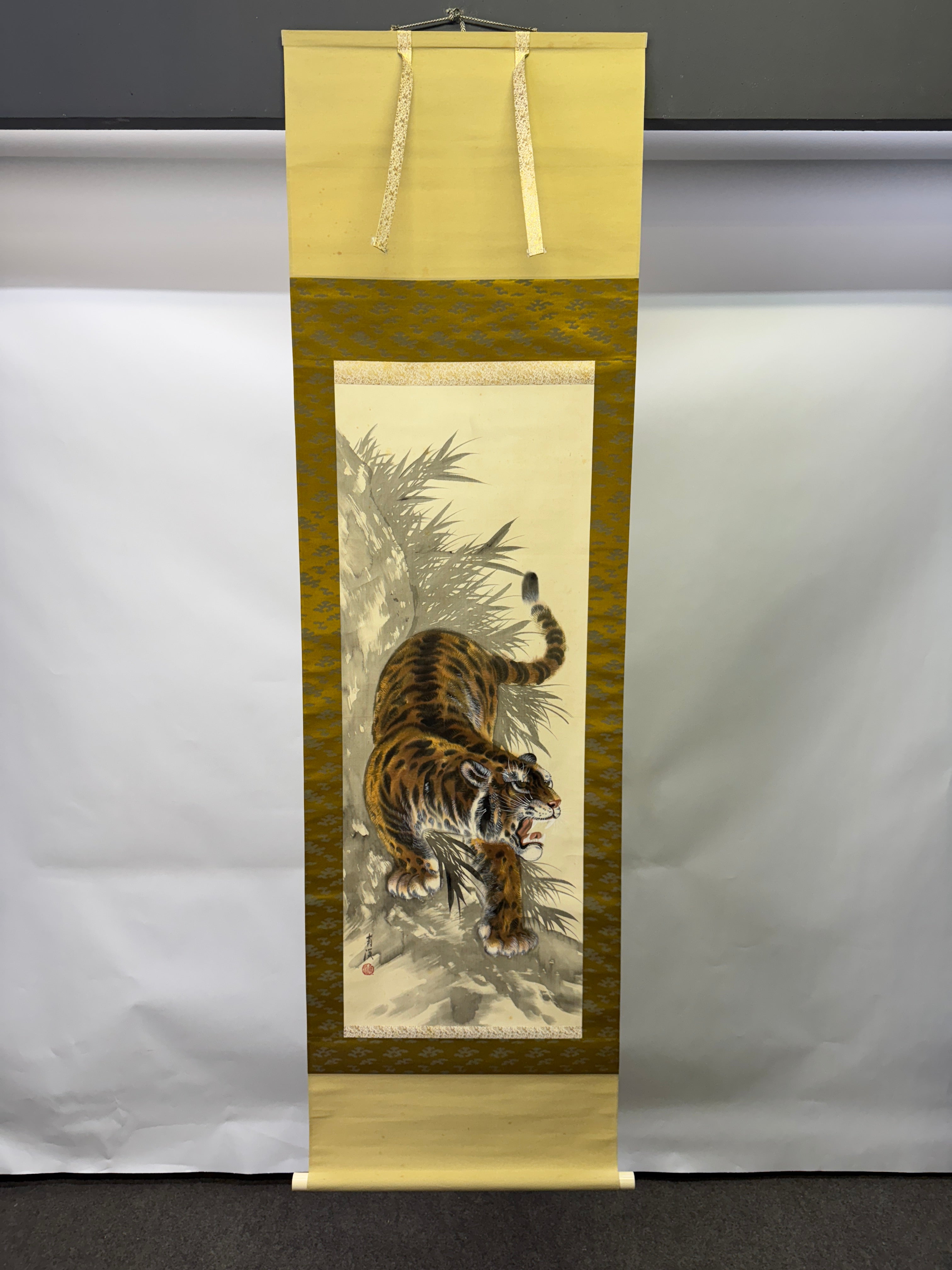 Y9898 KAKEJIKU Hanging scroll Tiger animal painting signed Japan antiq ...