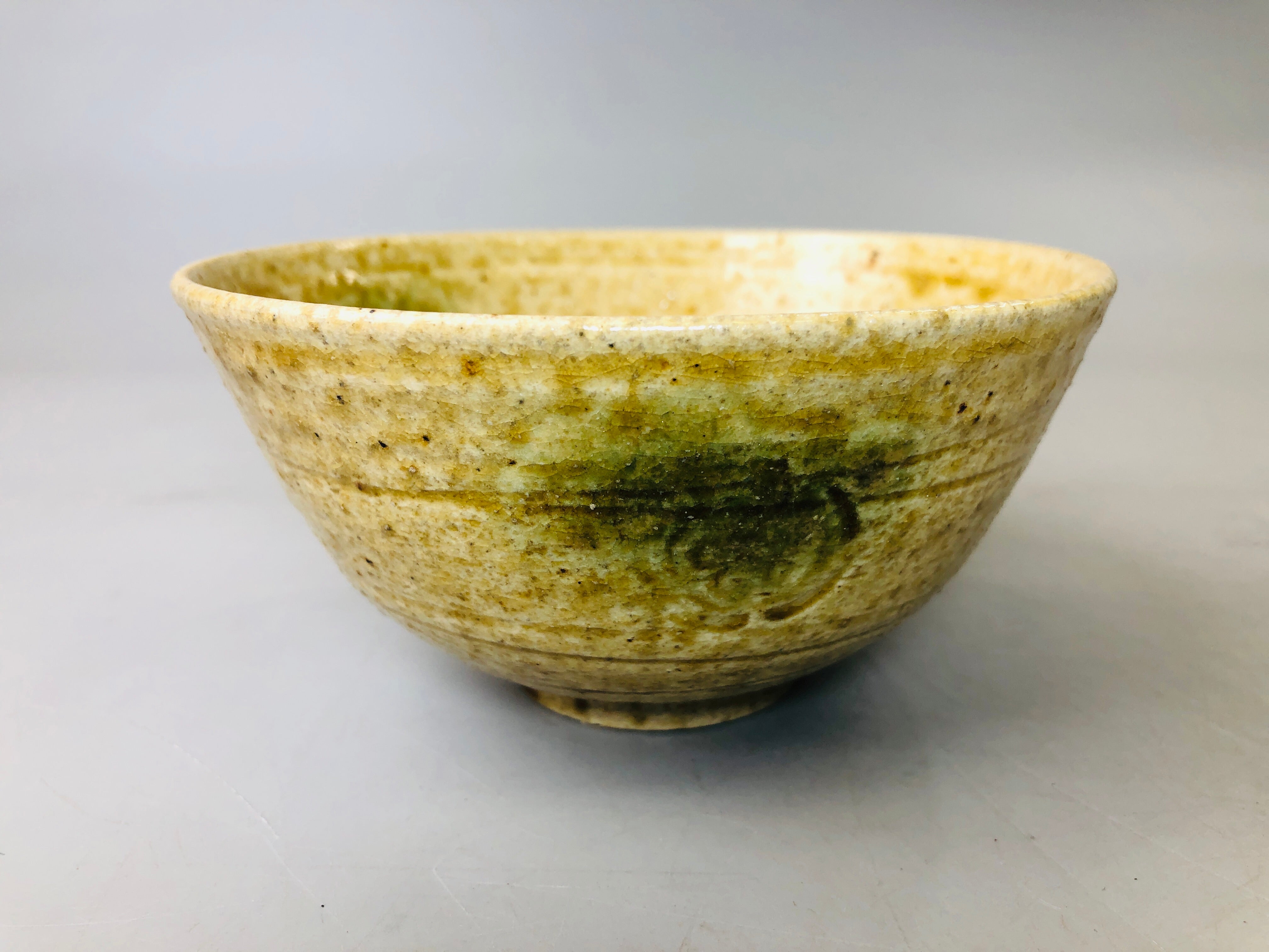 Y6150 [VIDEO] CHAWAN Seto-ware yellow signed Japan antique tea ceremon ...